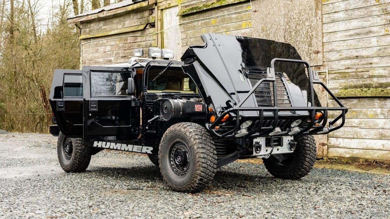 El último coche de Tupac sale a subasta casi intacto, un 4x4 que define ...